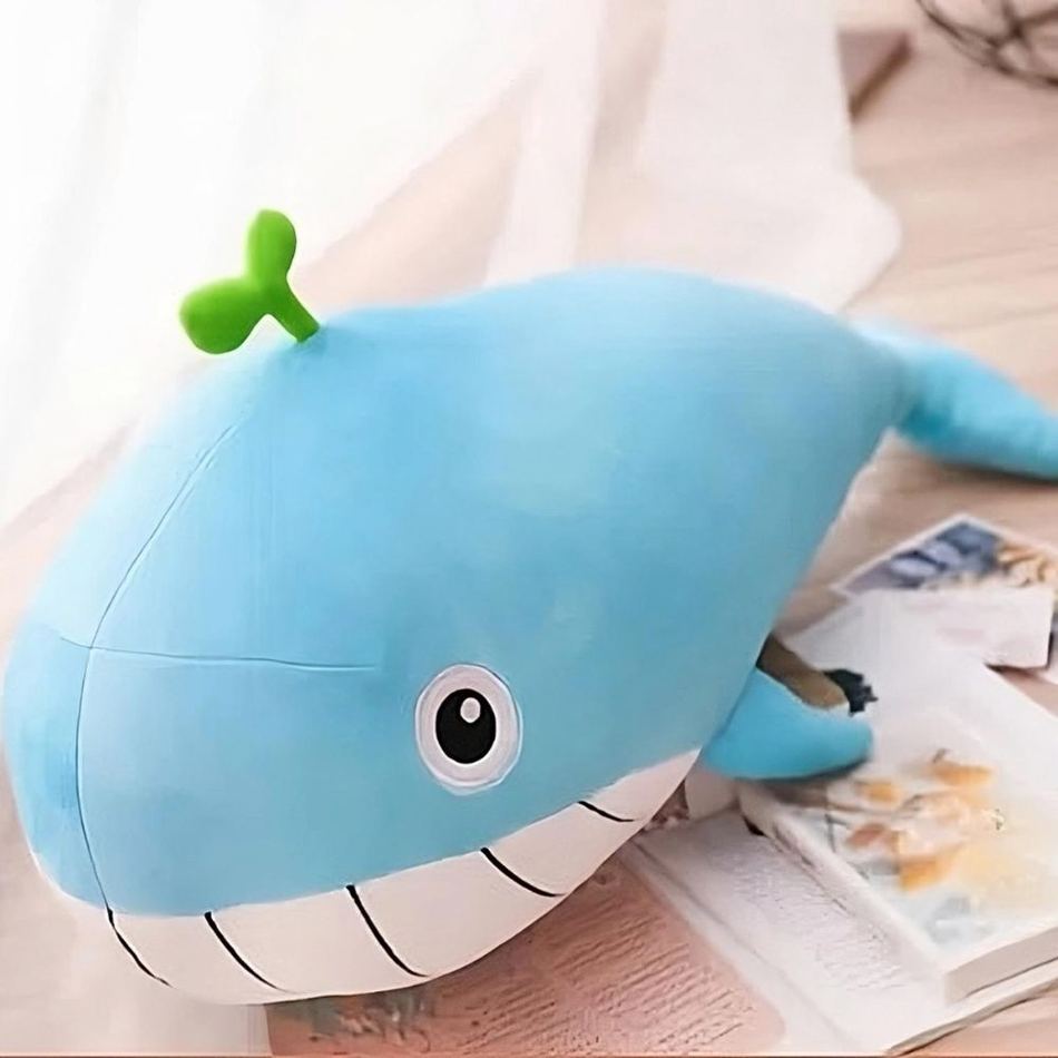 Balena blu pastello in peluche, il cuscino più soffice • Mio Peluche