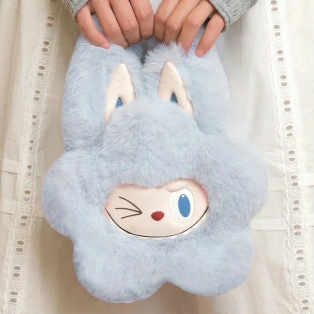 Borsa a mano in peluche stile Labubu • Mio Peluche